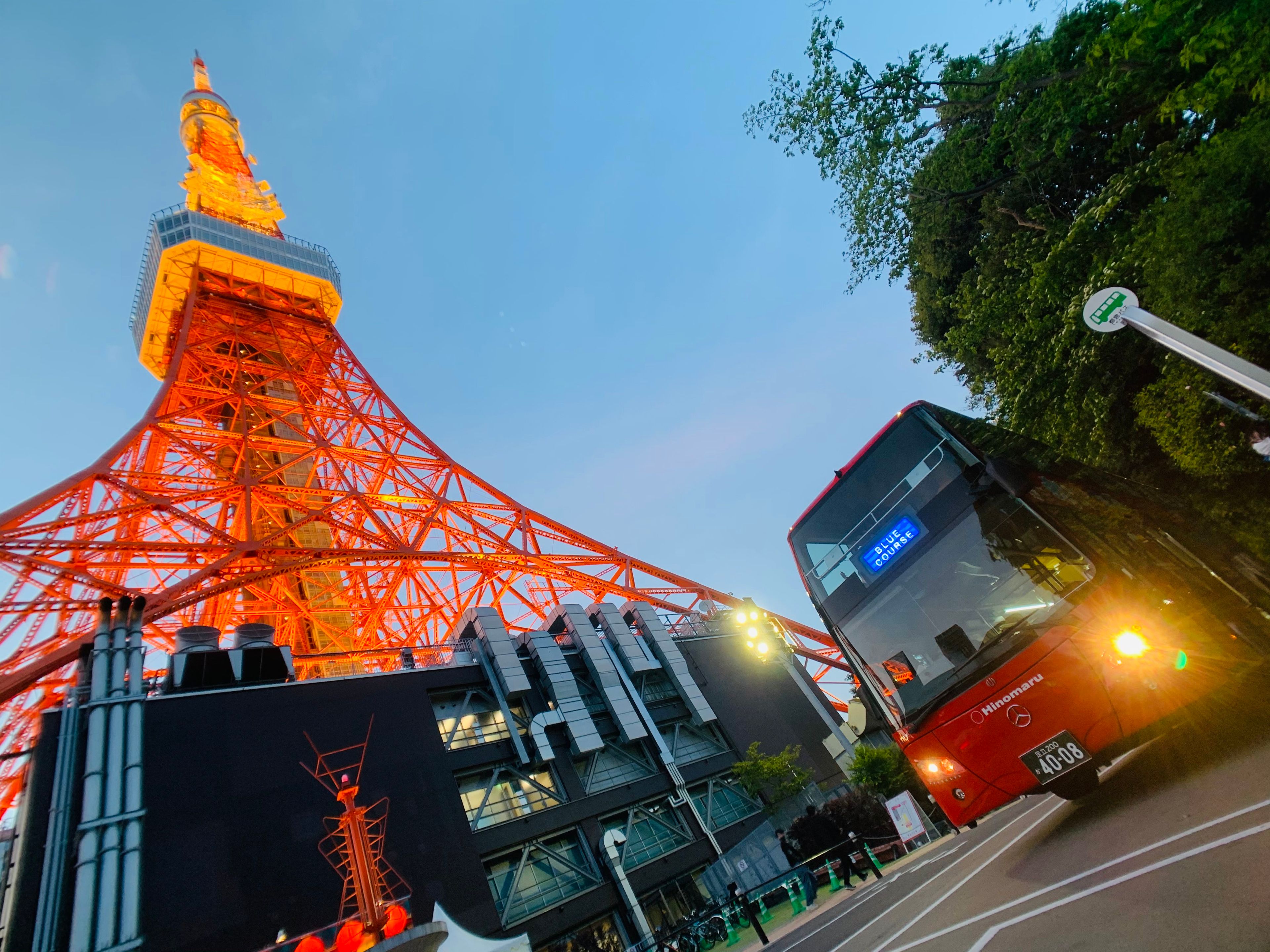 Japan's First Double-Decker Open-Top Bus 'Sky Bus'